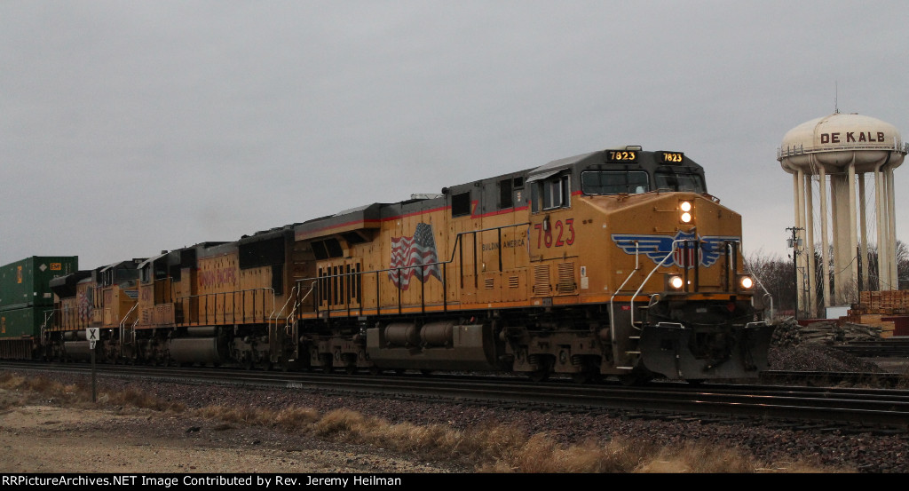 UP 7823 & others (1)